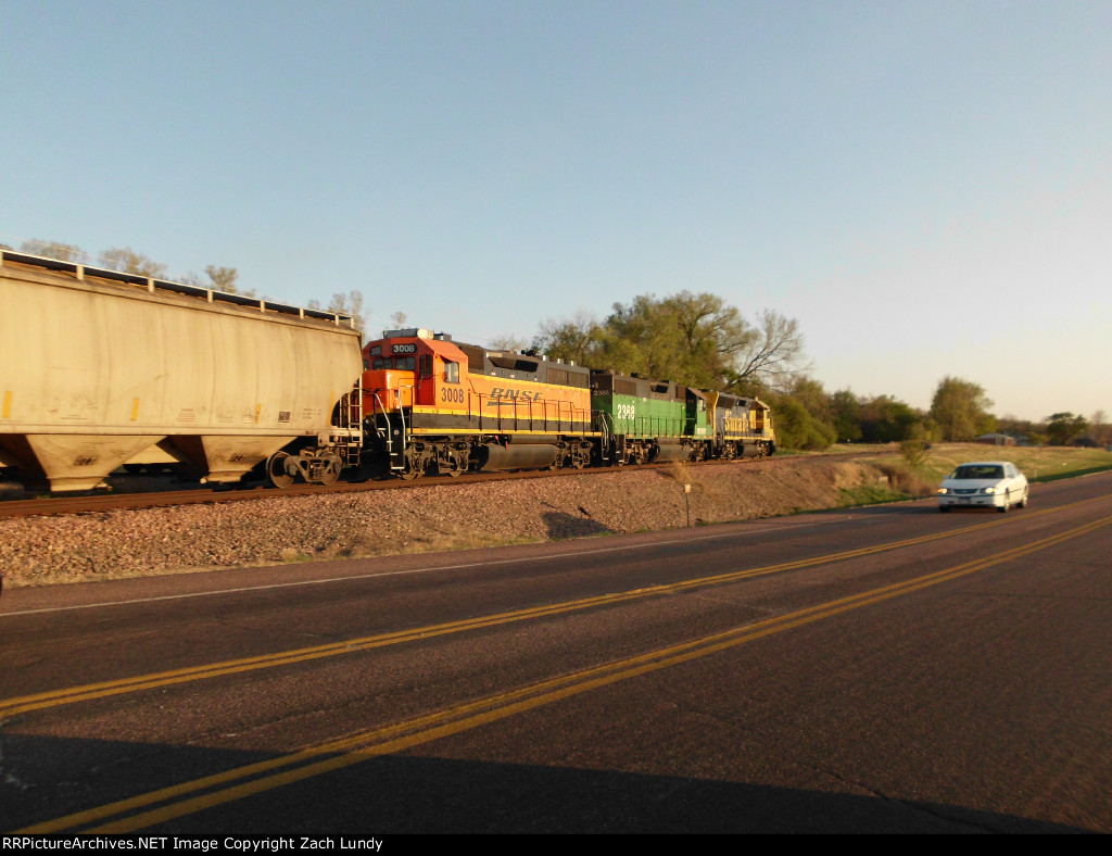 BNSF 3037, 2368, 3008